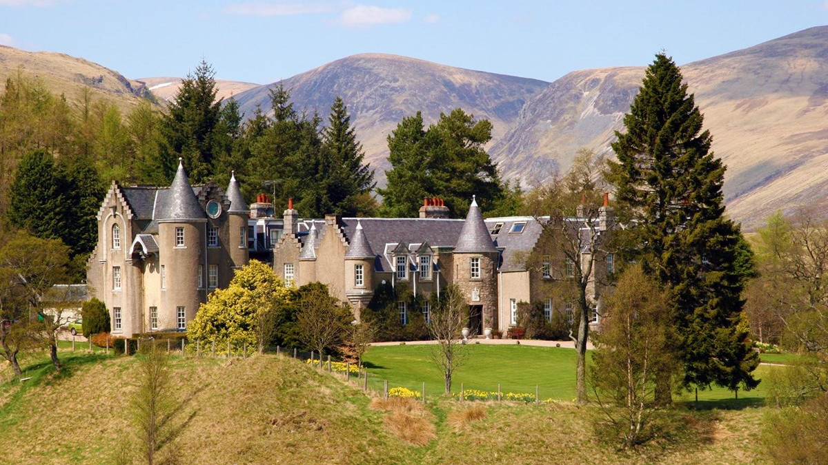 Dalmunzie Castle - Hotels in Perthshire | Good Shoot Hotel Guide