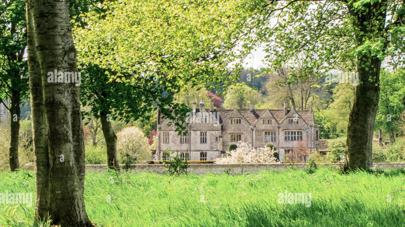 The Mells Manor Estate, Somerset - Availability on GunsOnPegs