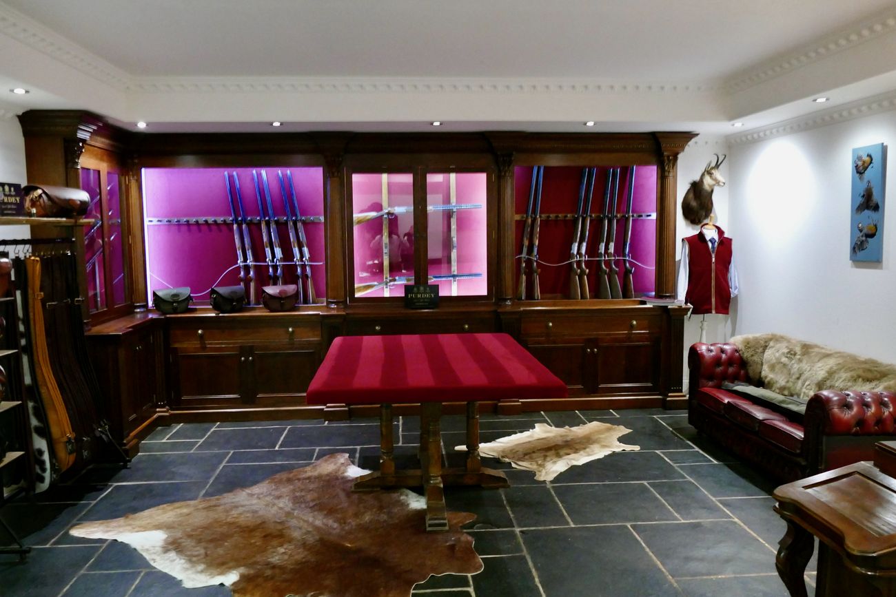 The Bettws Hall Experience - GunsOnPegs