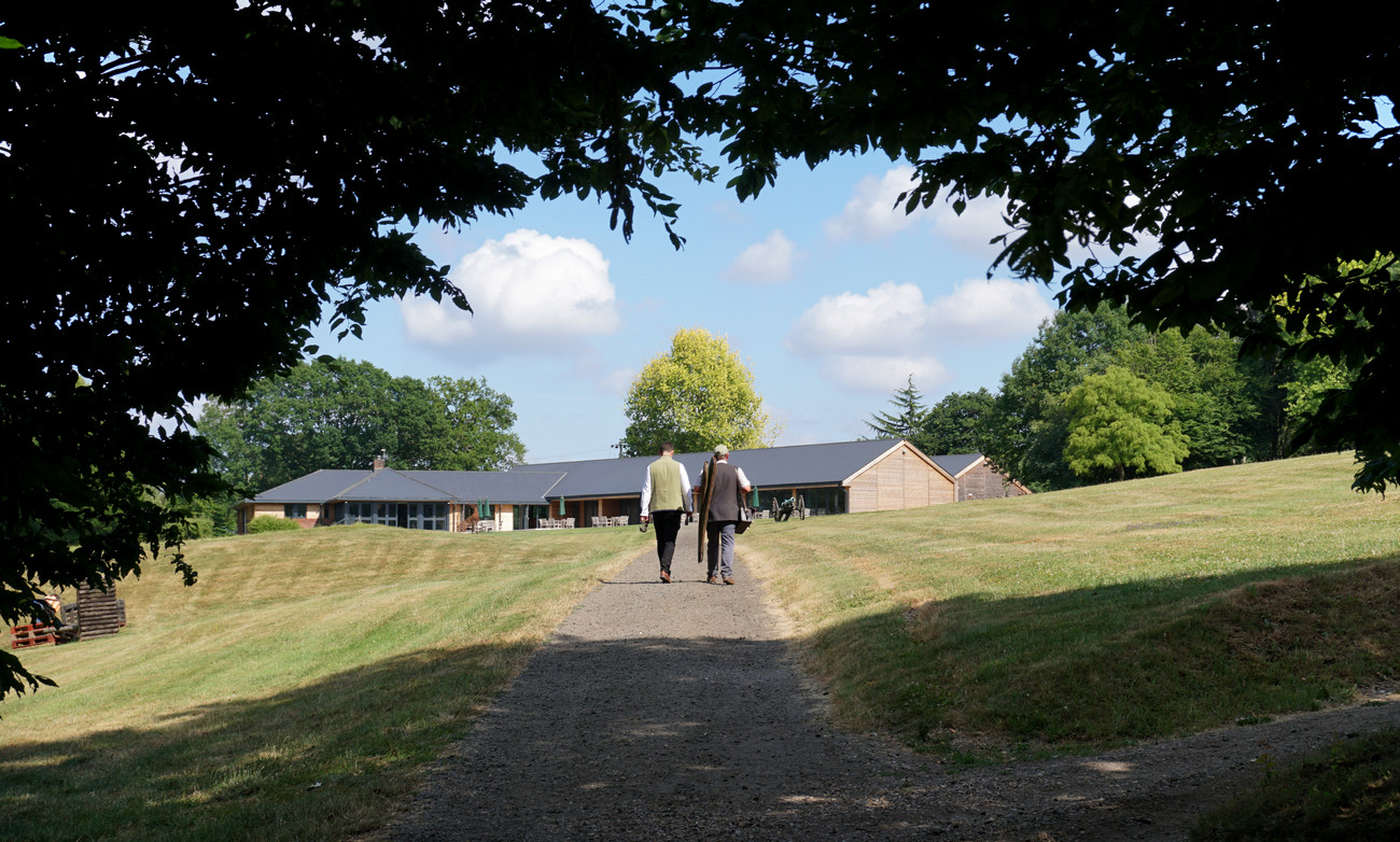 The Holland & Holland experience - GunsOnPegs